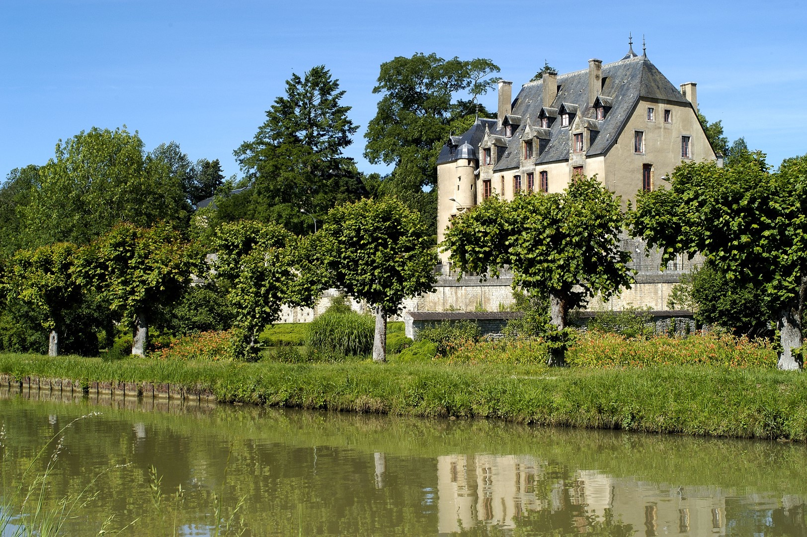 Châtillon-en-Bazois - Bourgondië Toerist